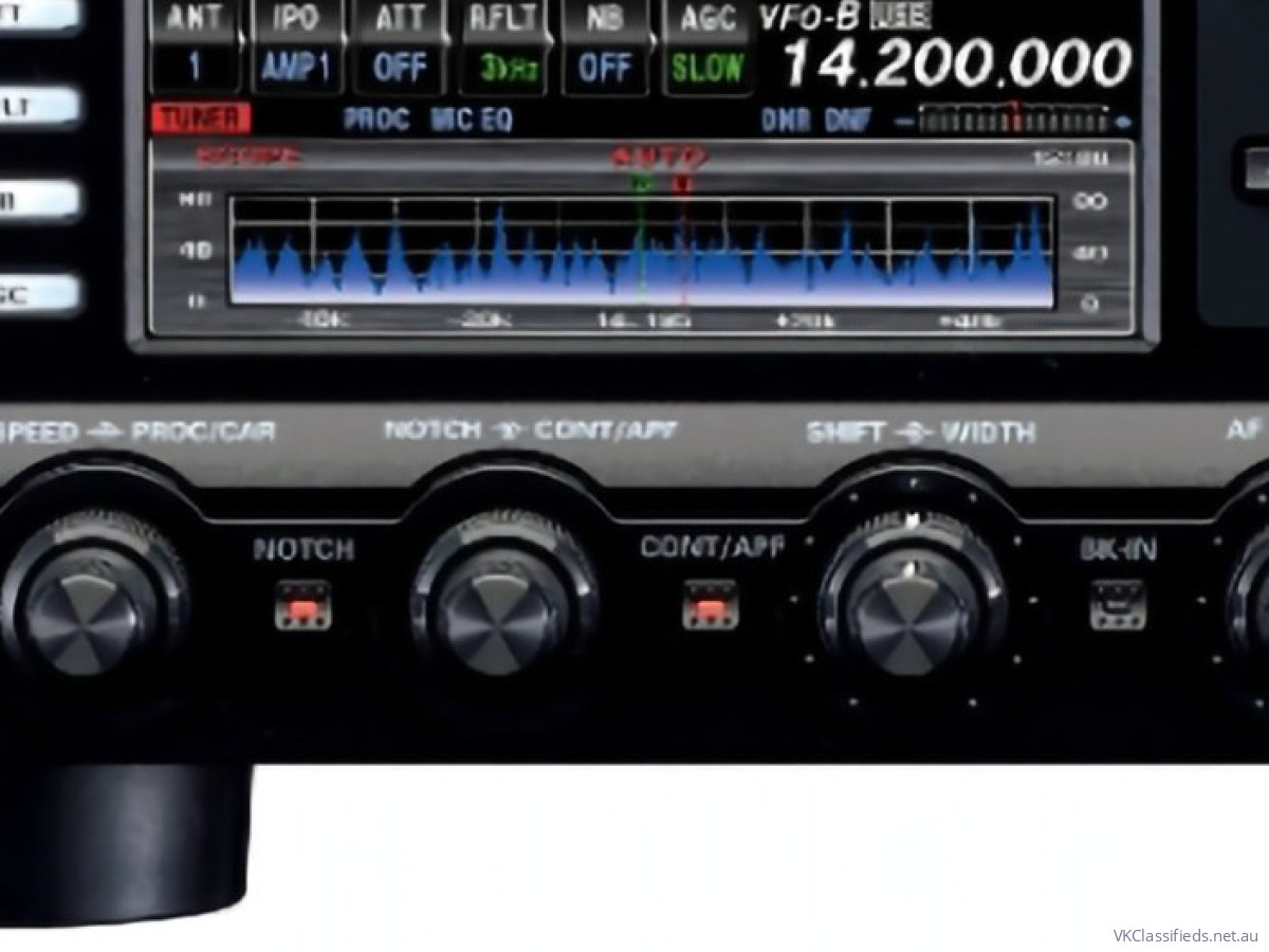 Yaesu FTDX3000 HF/6m Transceiver