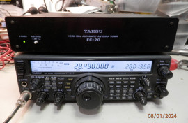 Yaesu FT847 with FC20 tuner
