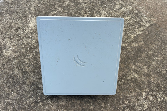 Mikrotik QRT 5 ac Panel Antenna 5 GHz 24 dBi